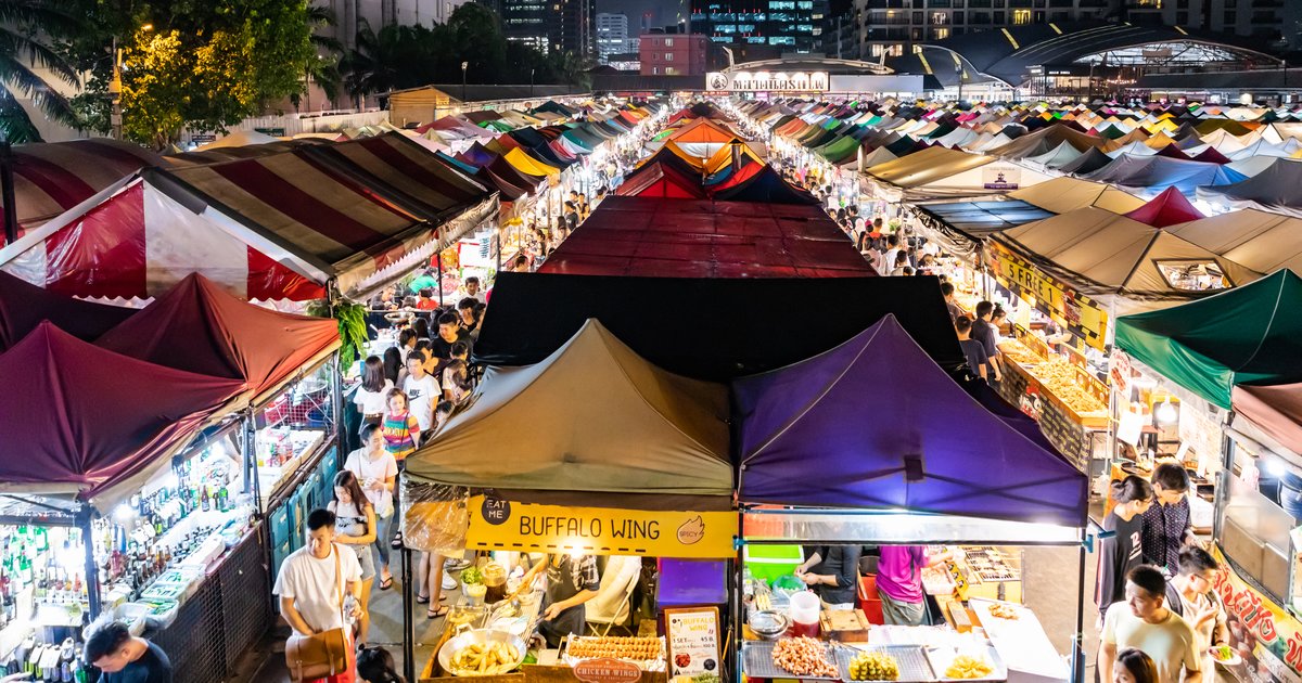Train Night Market Ratchada: Everything You Need Before Visiting